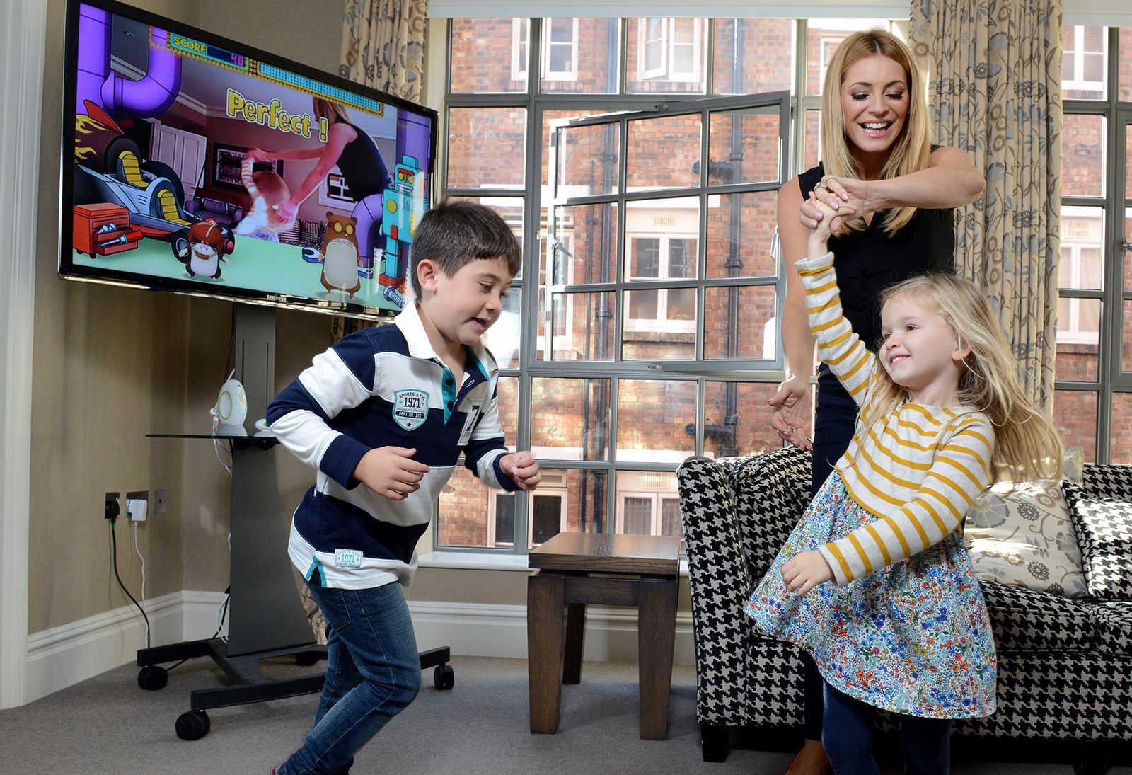 LeapFrog's kids console now available, LeapTV brings educational motion ...