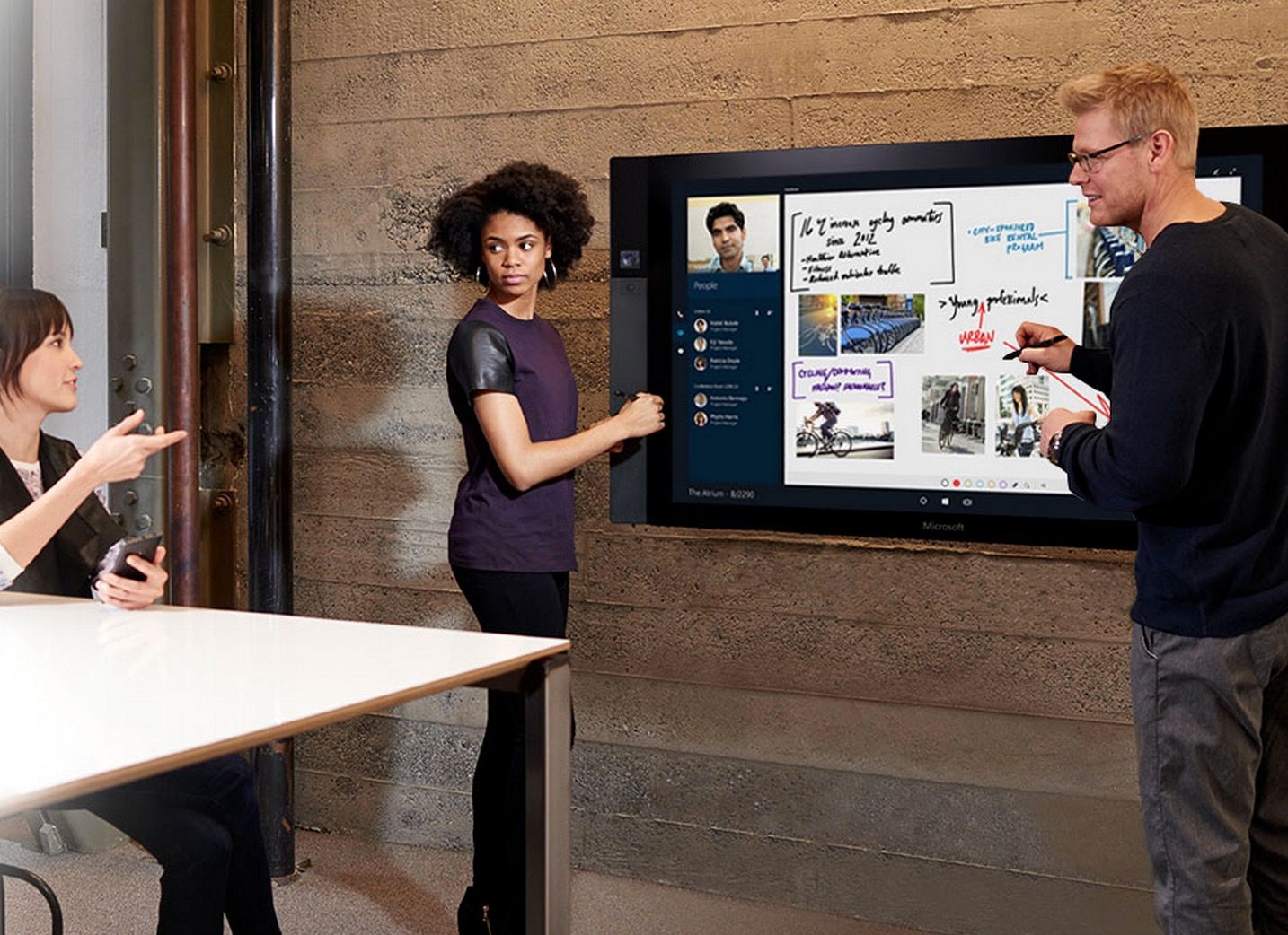 Microsoft Surface Hub to cost £5K... and that's just the starting price