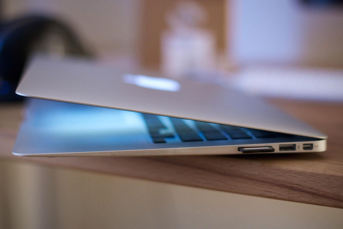 New thinner Apple MacBook Air 13 and 15-inch should appear at WWDC 2016