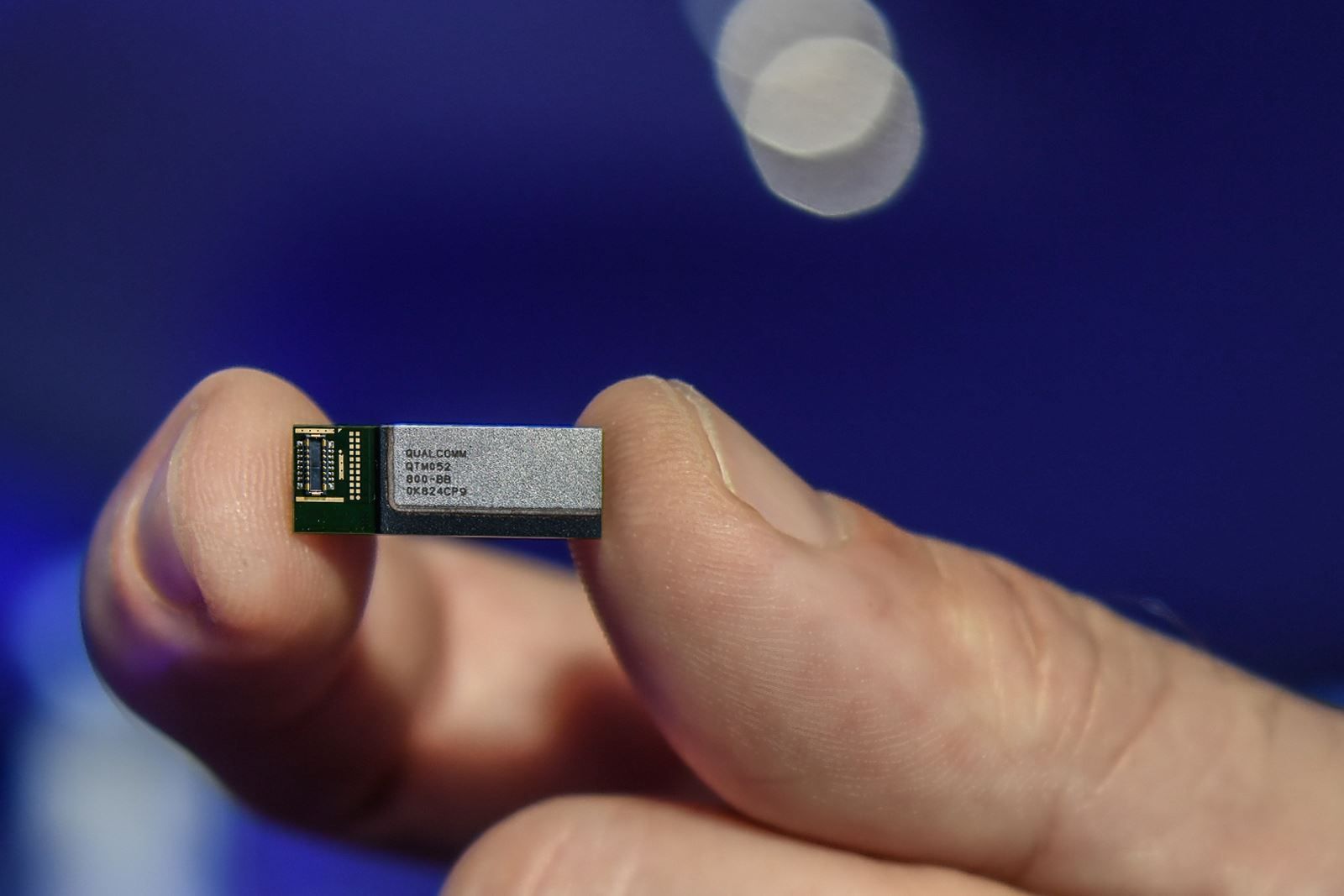 This is the 5G antenna in your 2019 flagship phone