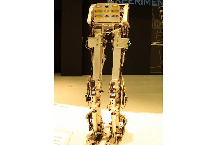 18 of the best and most iconic real-world robots from the 1980s