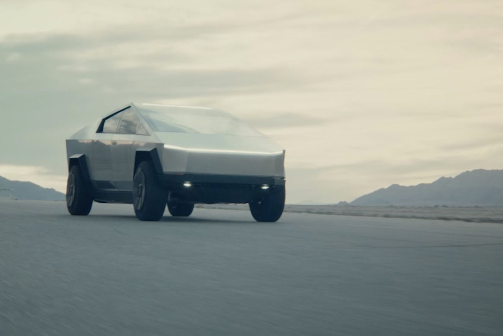 Tesla Cybertruck looks like a modern-day DeLorean