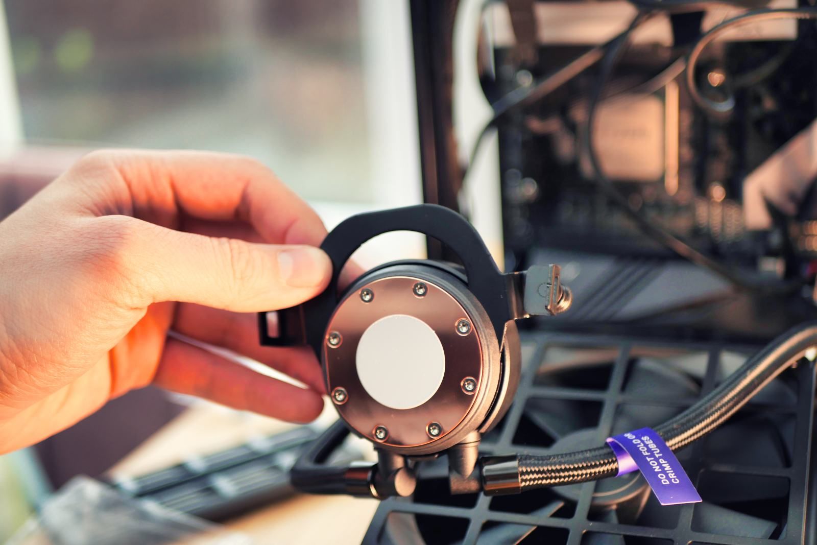 How to build a mini-ITX gaming PC