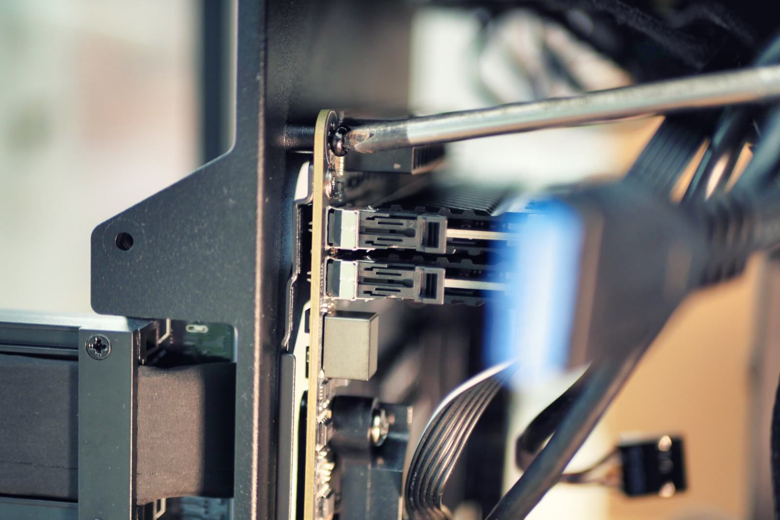 How to build a mini-ITX gaming PC