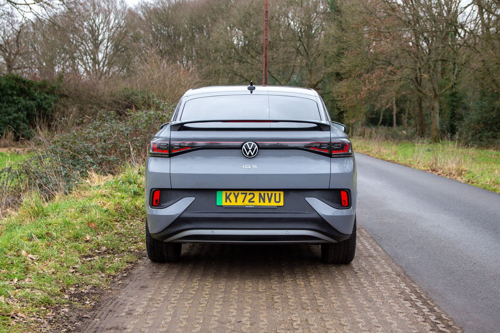 VW ID.5 review: Hey good lookin'