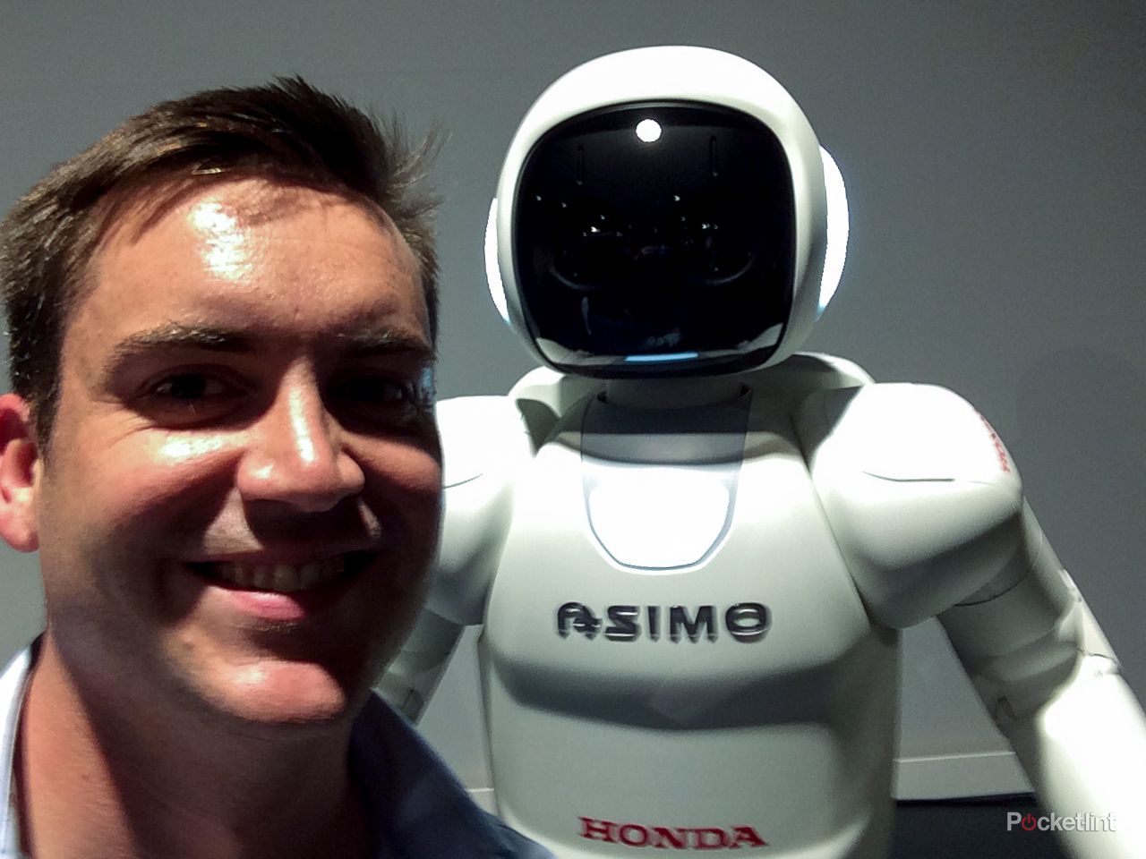 ASIMO up close: The friendly robot visits Europe, we say hello