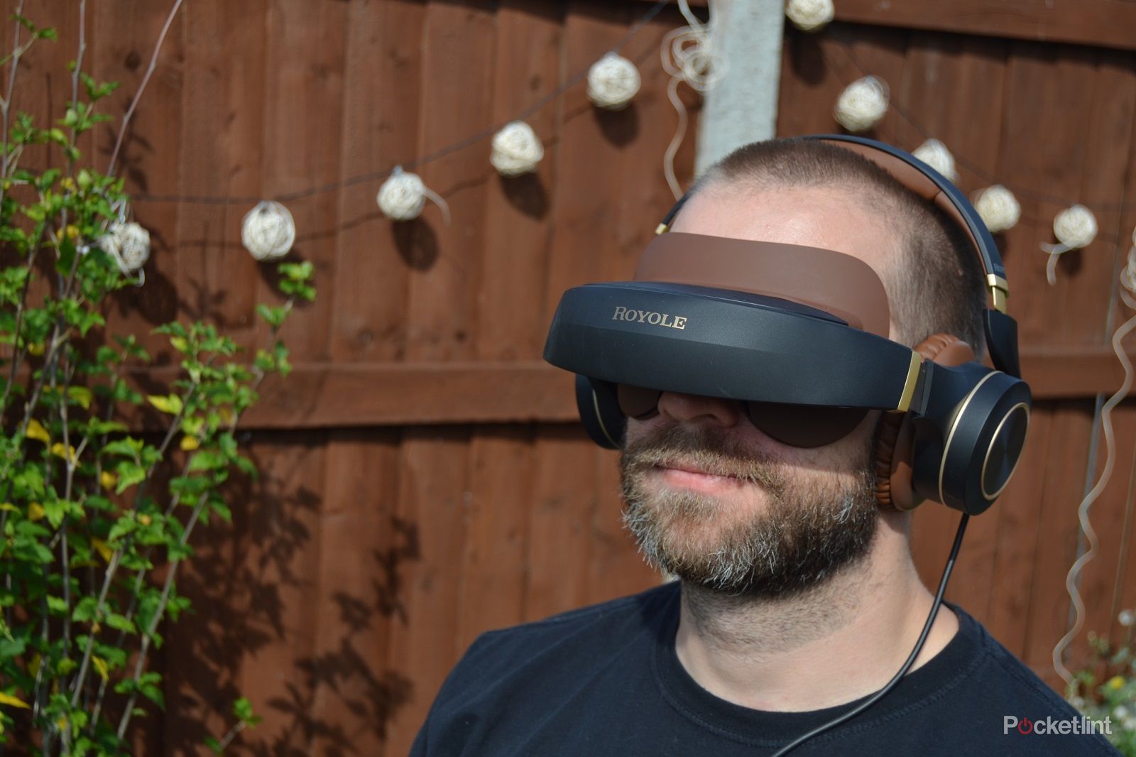 Royole Moon review: The 3D 'Virtual Cinema' experience, minus the popcorn