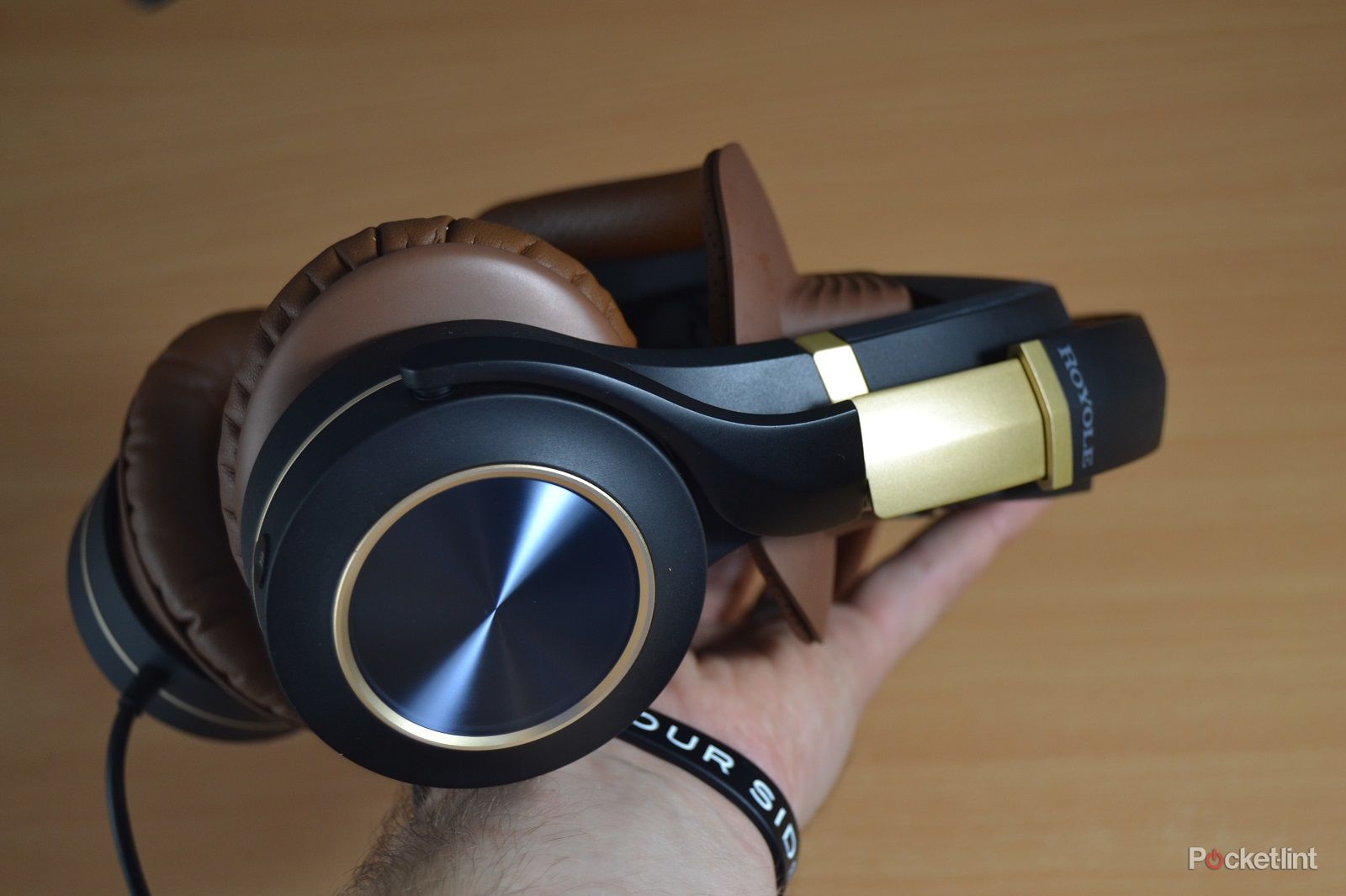 Royole Moon review: The 3D 'Virtual Cinema' experience, minus the popcorn