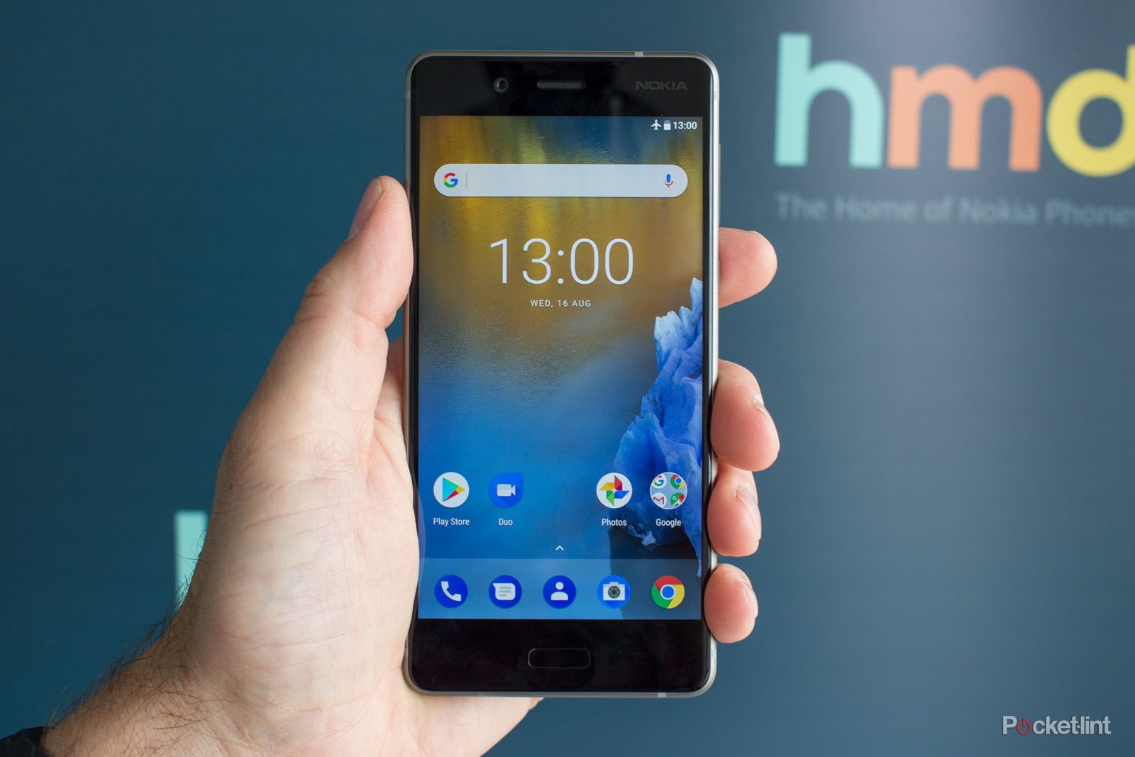 Nokia 8 review: Flagship specs, mid-range feels