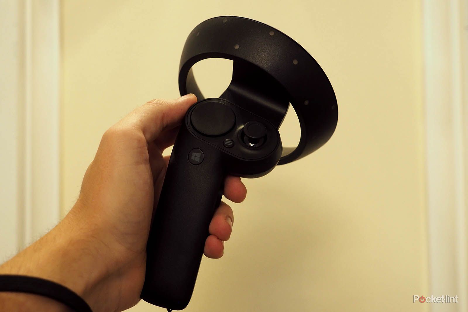 Lenovo Explorer preview: The best-fitting Windows Mixed Reality headset yet