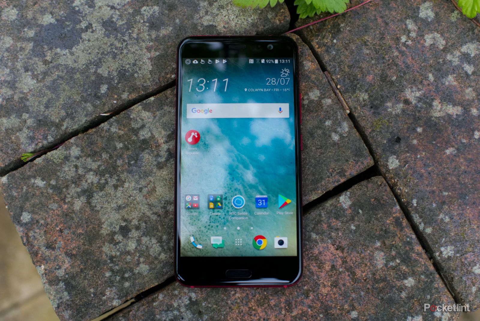 HTC U11 Plus shown off in Translucent Black colour finish