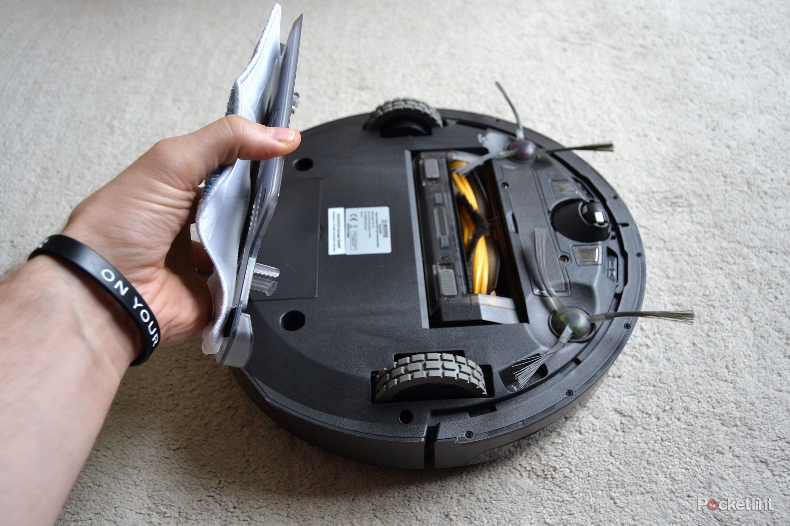 Ecovacs Deebot R95 MKII robot vacuum cleaner review: A smart luxury ...