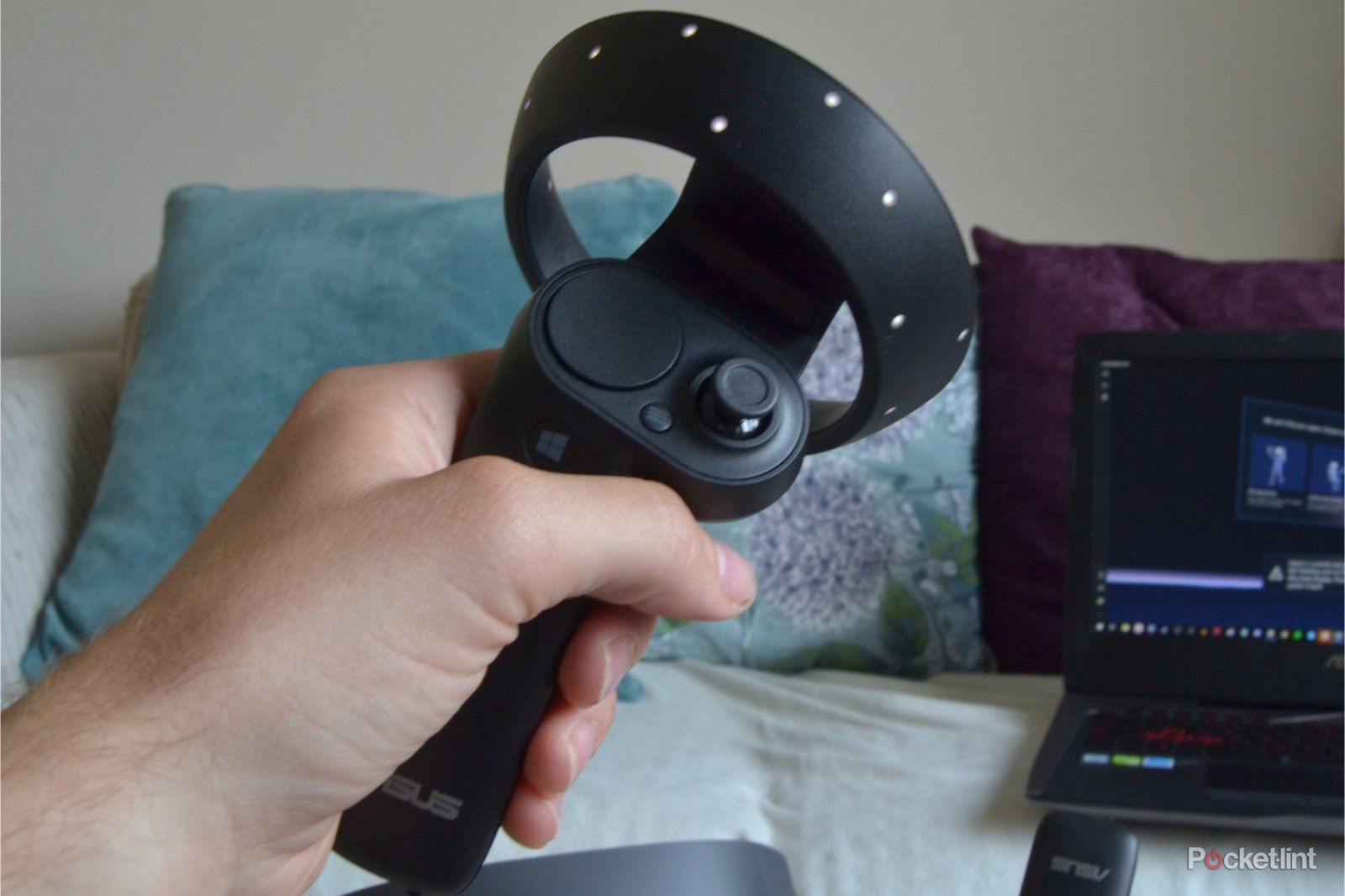 Asus Windows Mixed Reality Headset review: The best WMR headset?