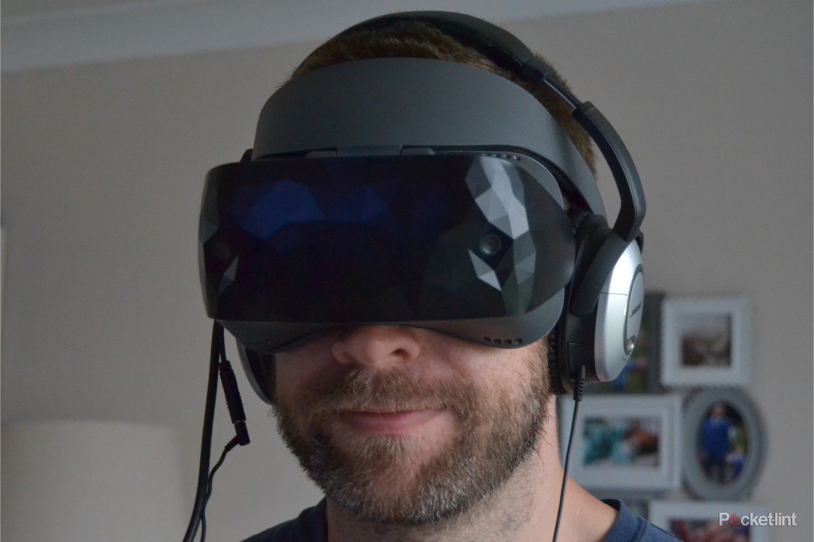 Asus Windows Mixed Reality Headset review: The best WMR headset?