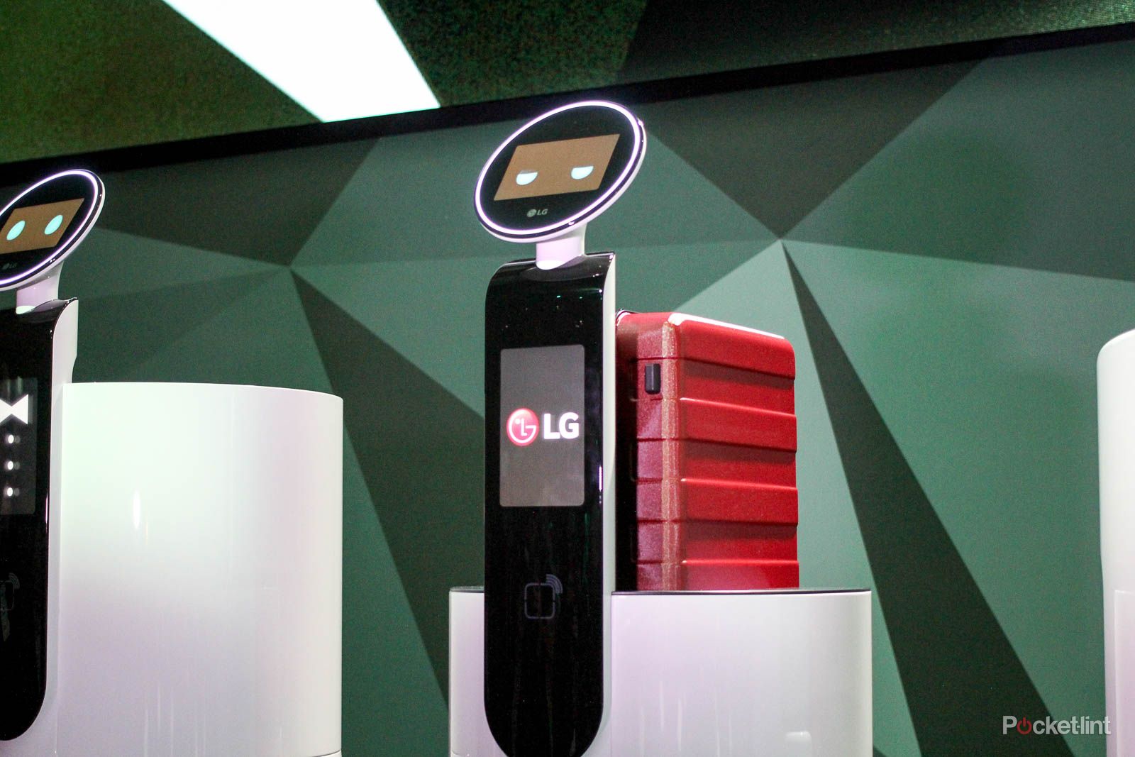 LG CLOi robot coming to a home near you by June