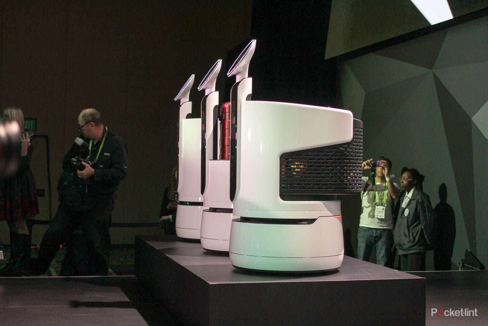 LG CLOi robot coming to a home near you by June