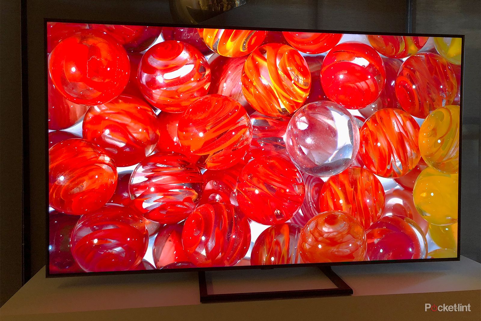 Samsung's 2018 QLED TV lineup will include Bixby to be smarter than ...