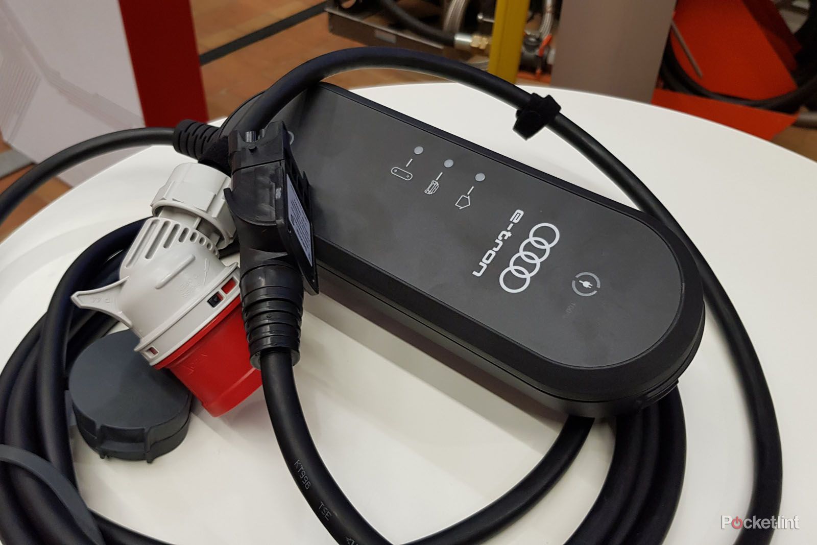 Audi e-tron battery revealed: 400km range, 150kW super-fast charging ...