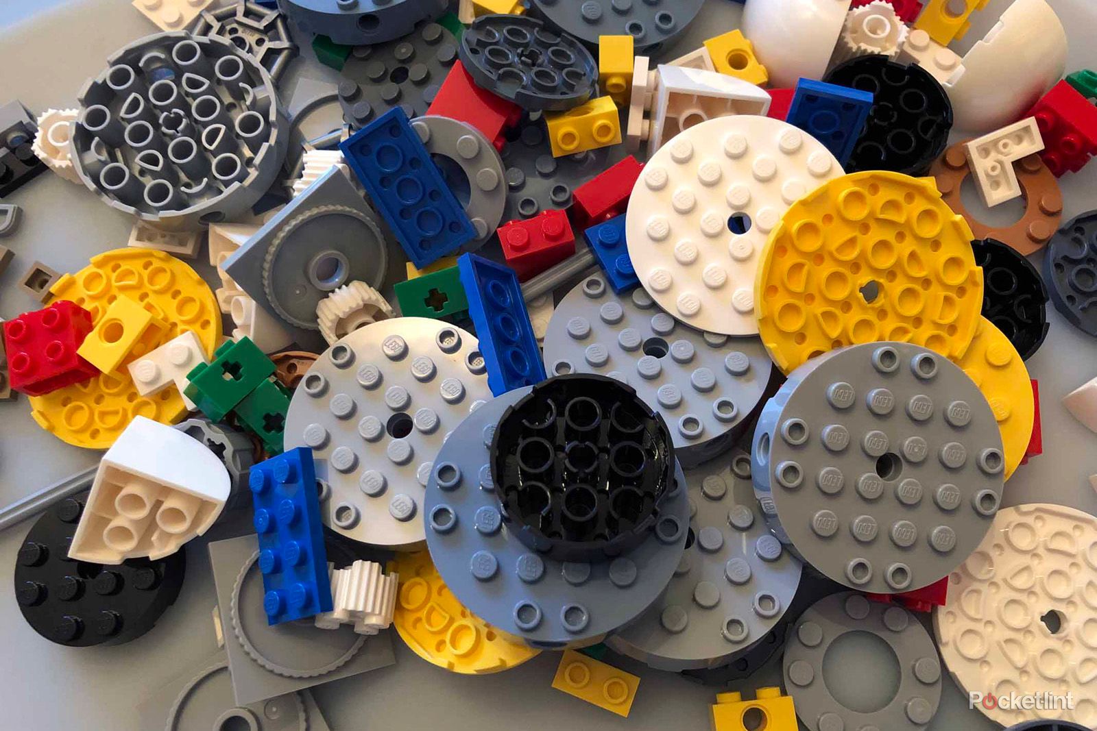 We built Lego's super new Y-Wing Star Wars set!