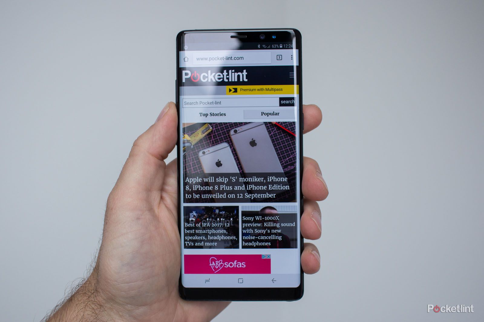 Samsung Galaxy Note 9 front panel shows up, notch-free