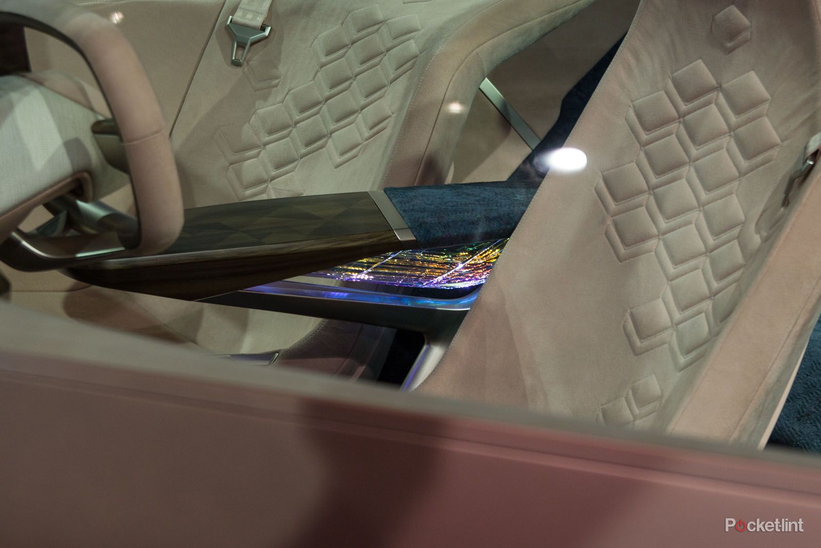 BMW Vision iNext showcases BMW's 2021 autonomous electric SUV