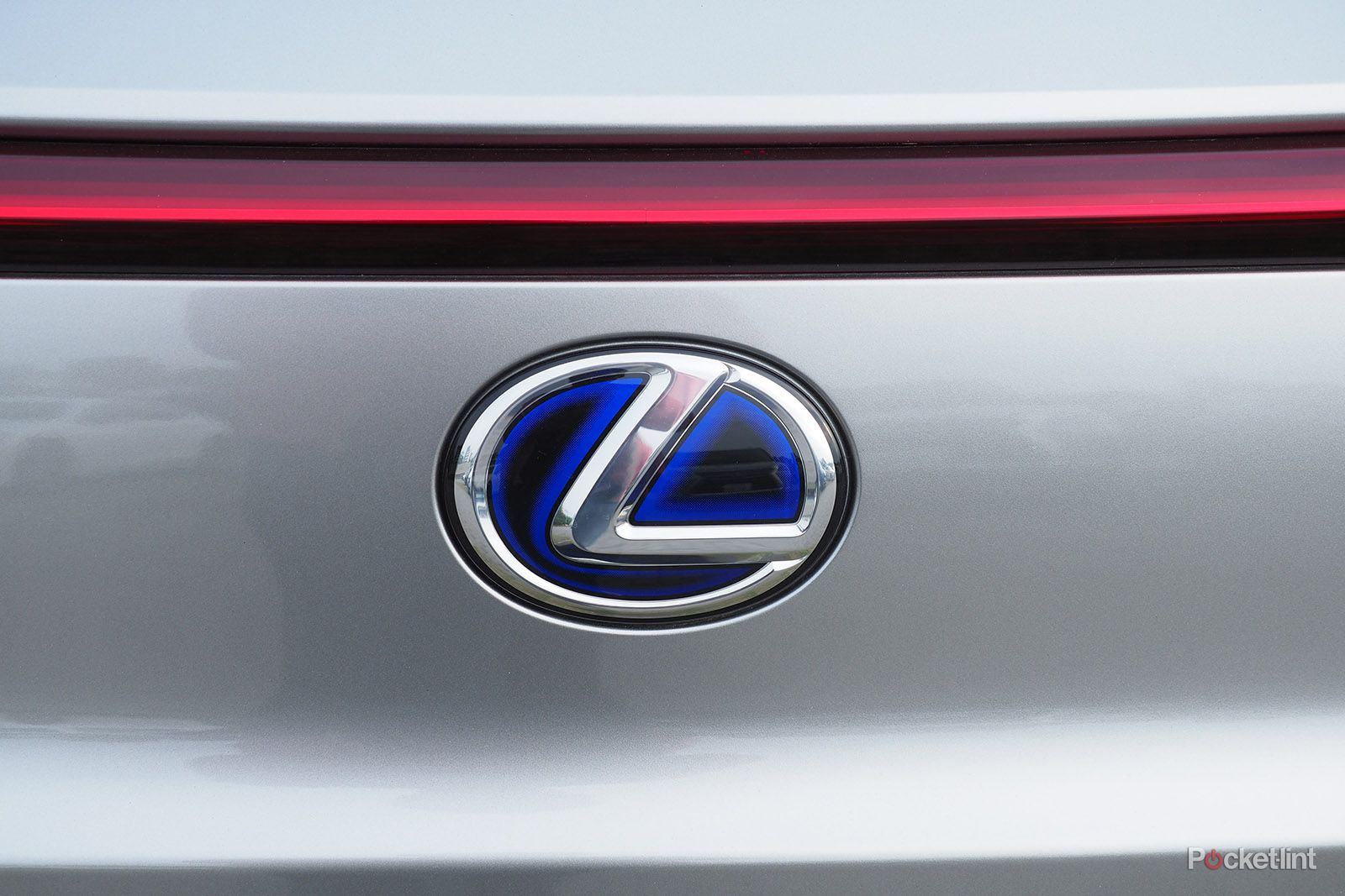 Lexus UX 250h review: Comfortable cruiser