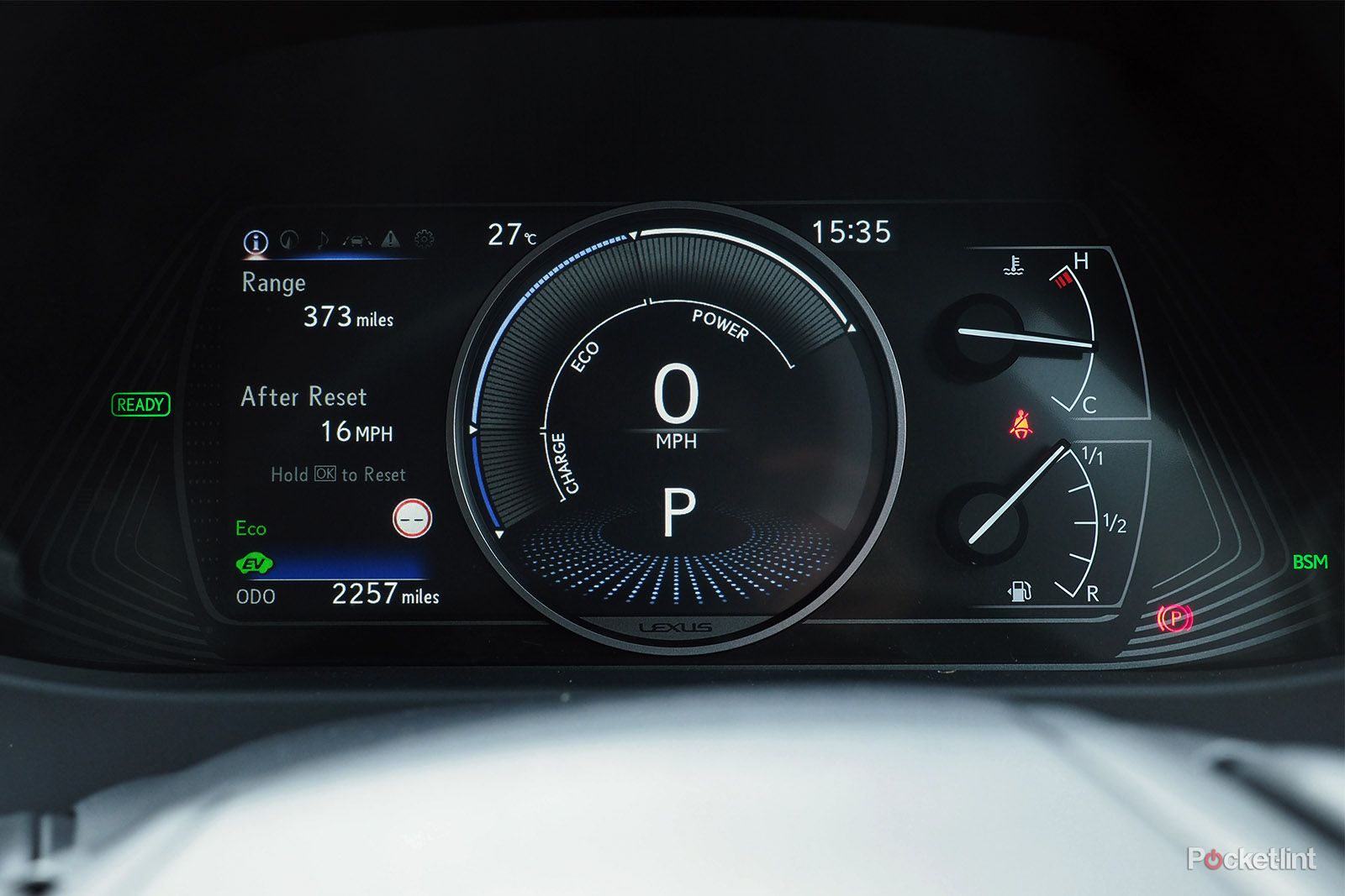 Lexus UX 250h review: Comfortable cruiser
