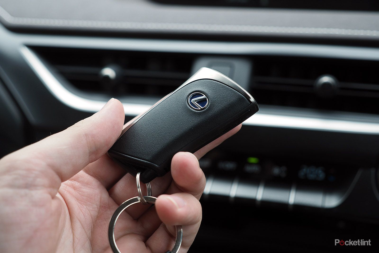 Lexus UX 250h review: Comfortable cruiser