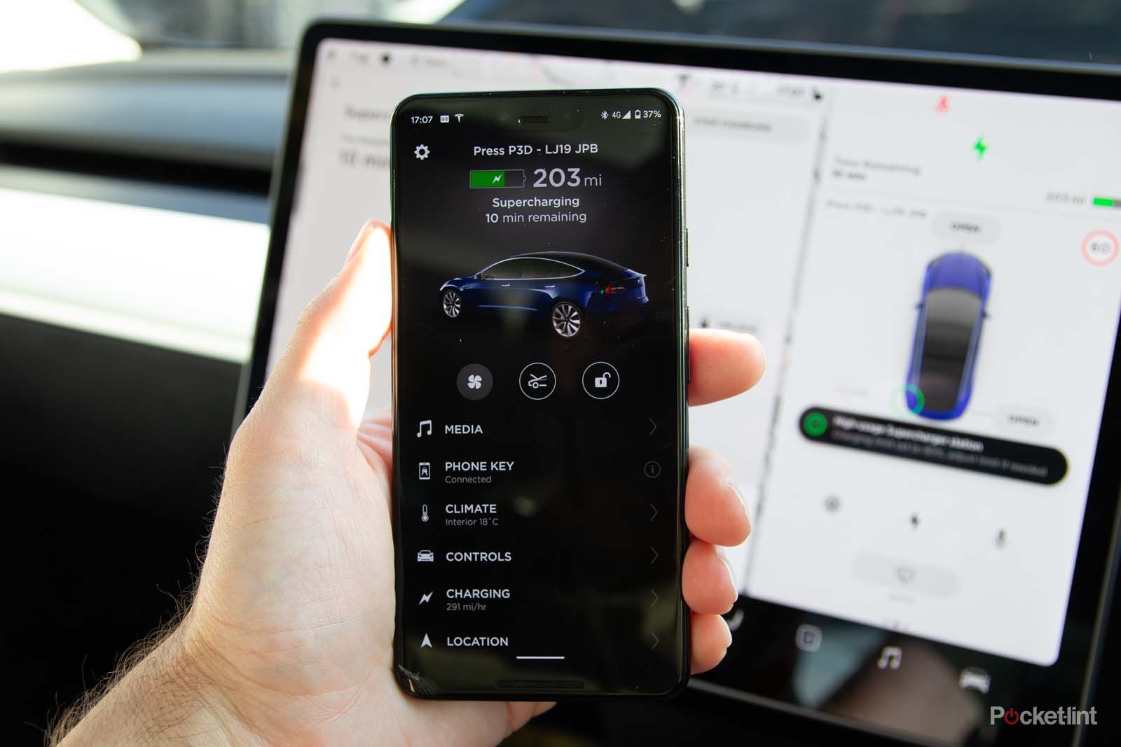 A closer look at the Tesla Model 3 interior and infotainment tech