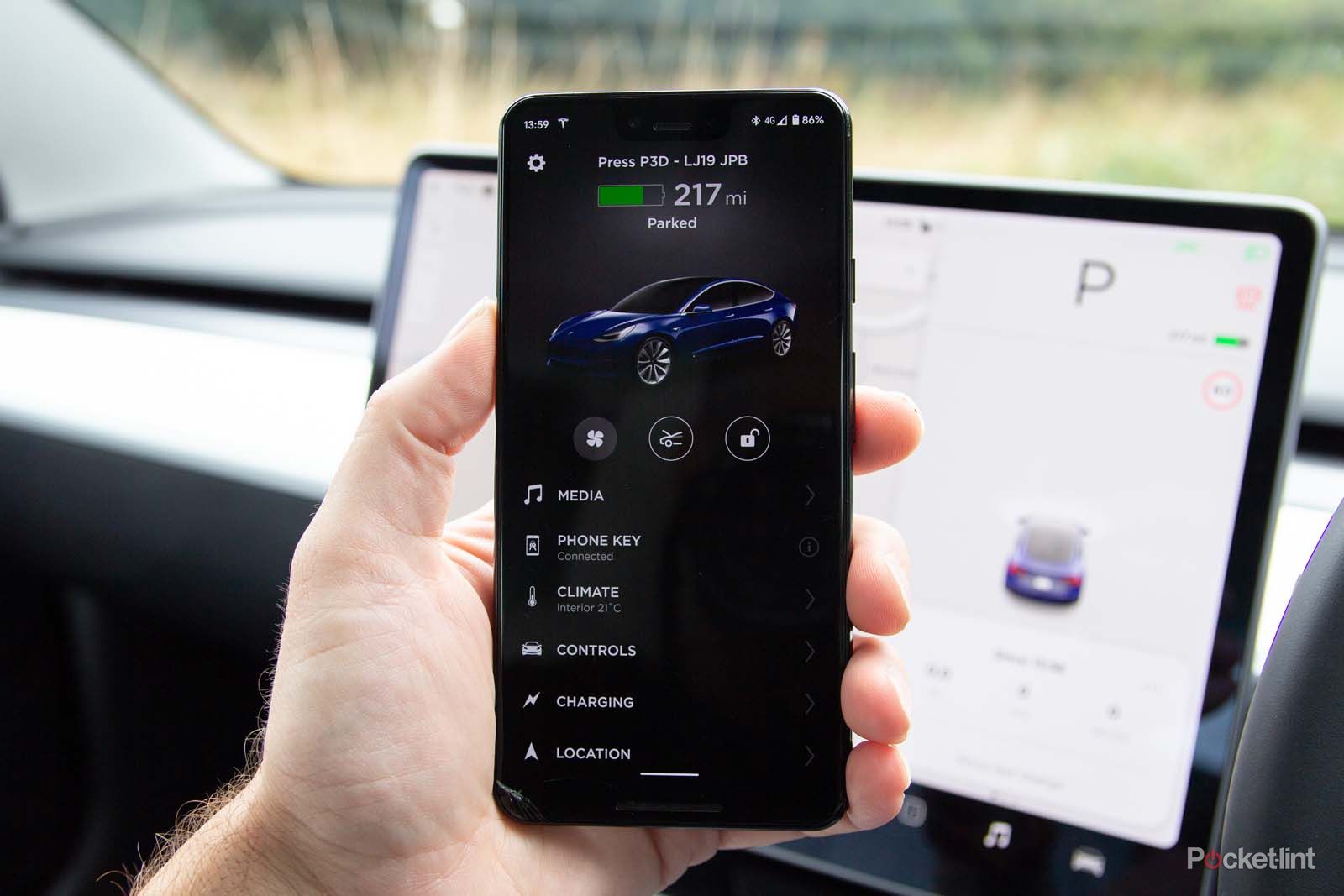 A closer look at the Tesla Model 3 interior and infotainment tech
