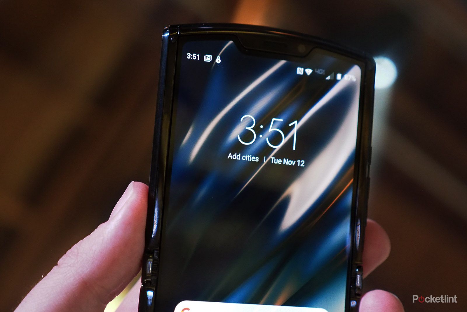 Motorola Razr review: It's flip to be square