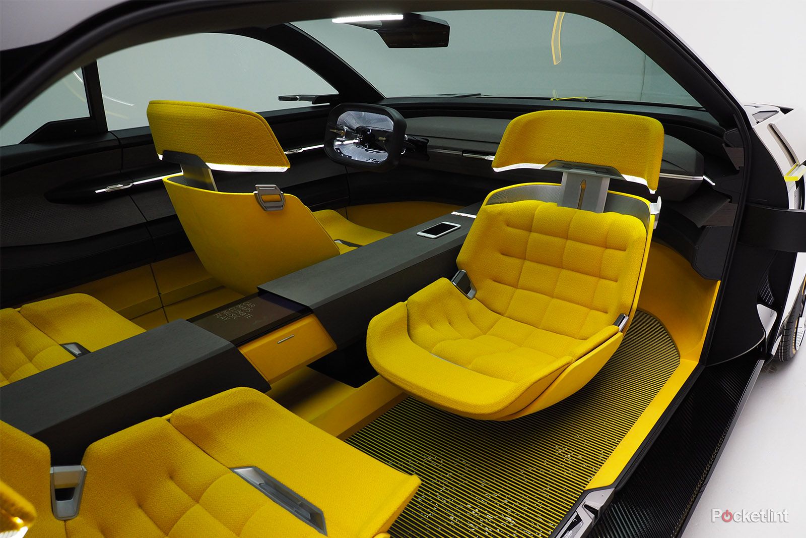 Renault Morphoz concept car physically extends. Here's why:
