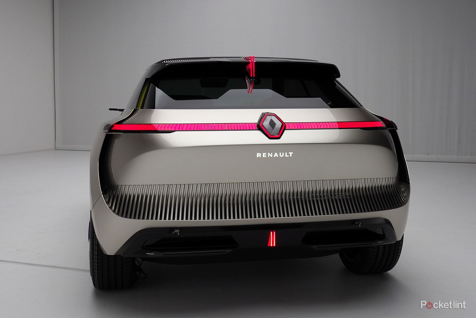Renault Morphoz concept car physically extends. Here's why:
