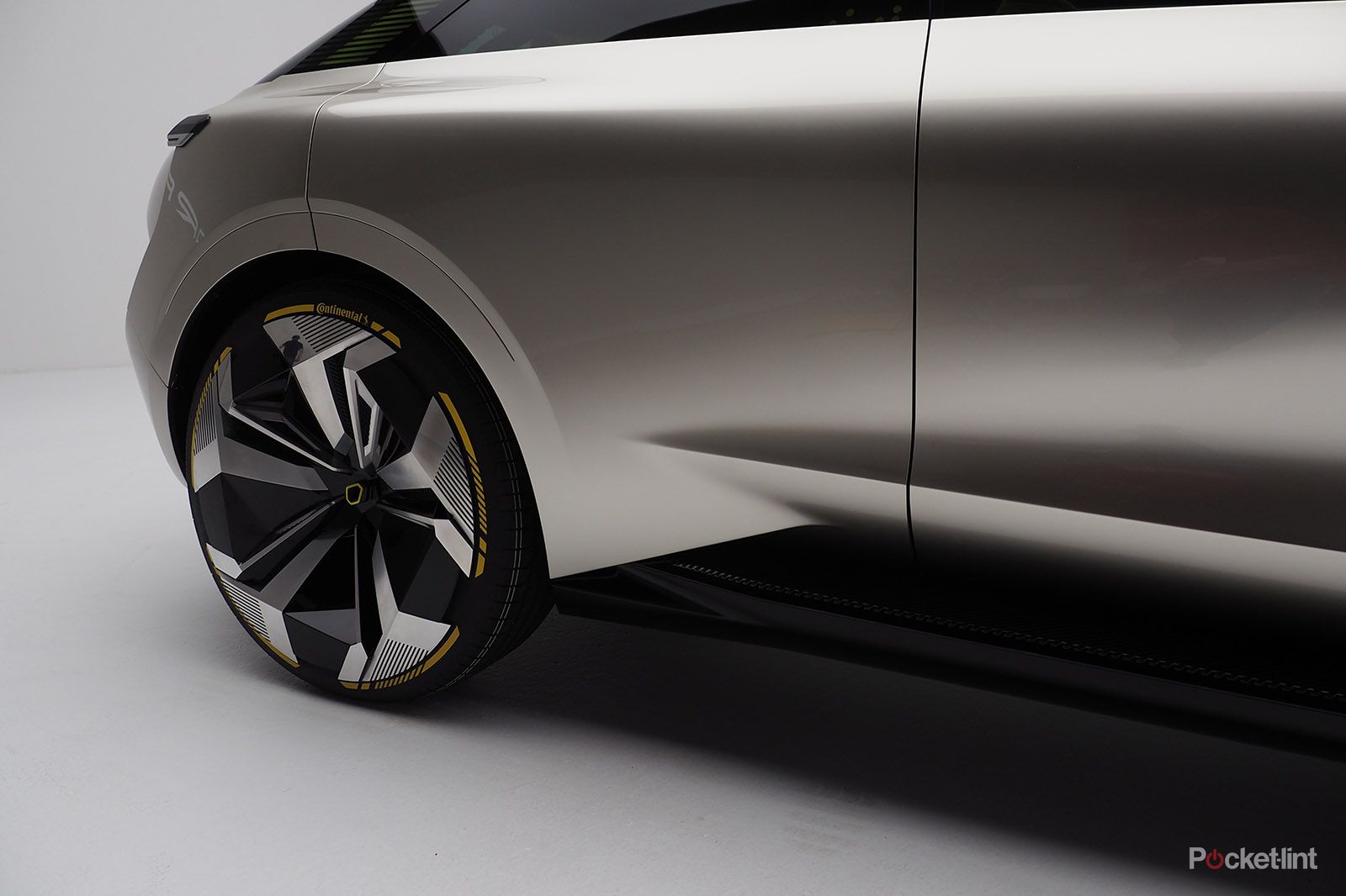 Renault Morphoz concept car physically extends. Here's why: