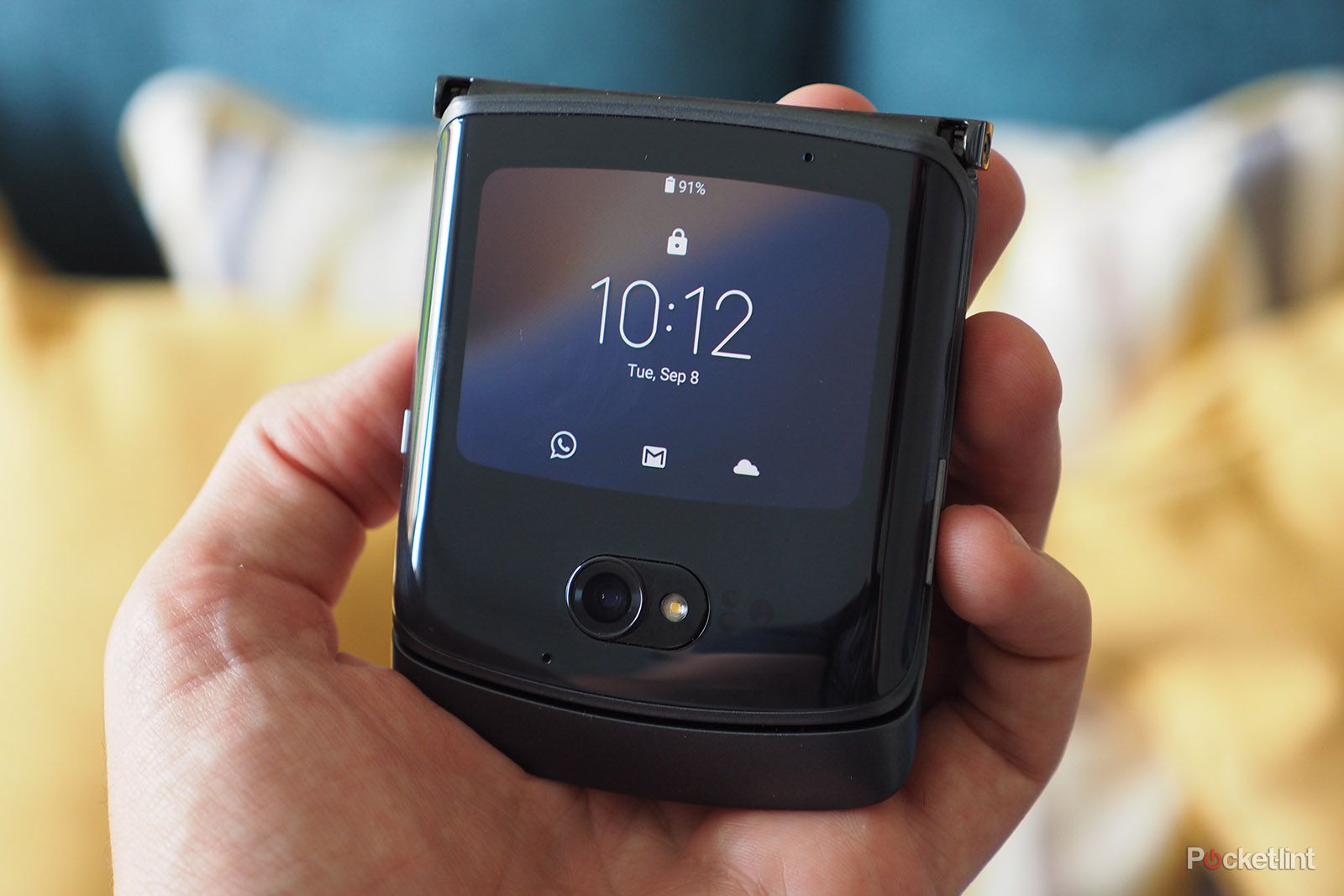Motorola Razr 5G review: Flip out over the 5G follow-up