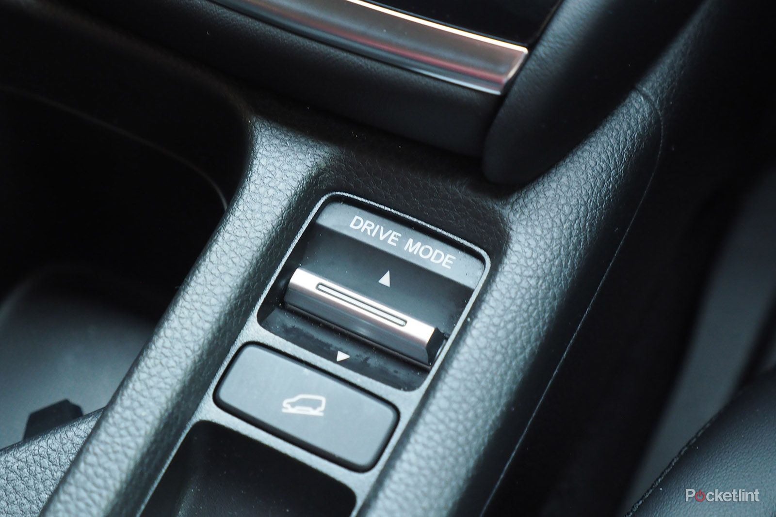 Honda HR-V (e:HEV) review: Halfway house