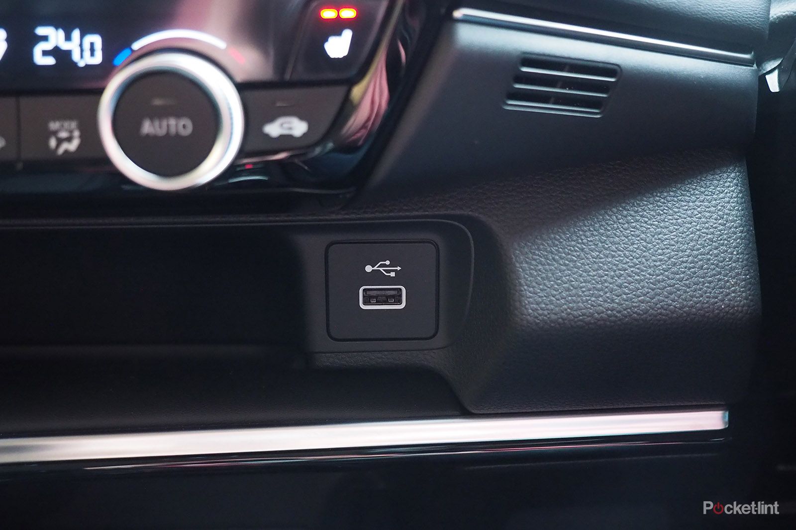 Honda HR-V (e:HEV) review: Halfway house