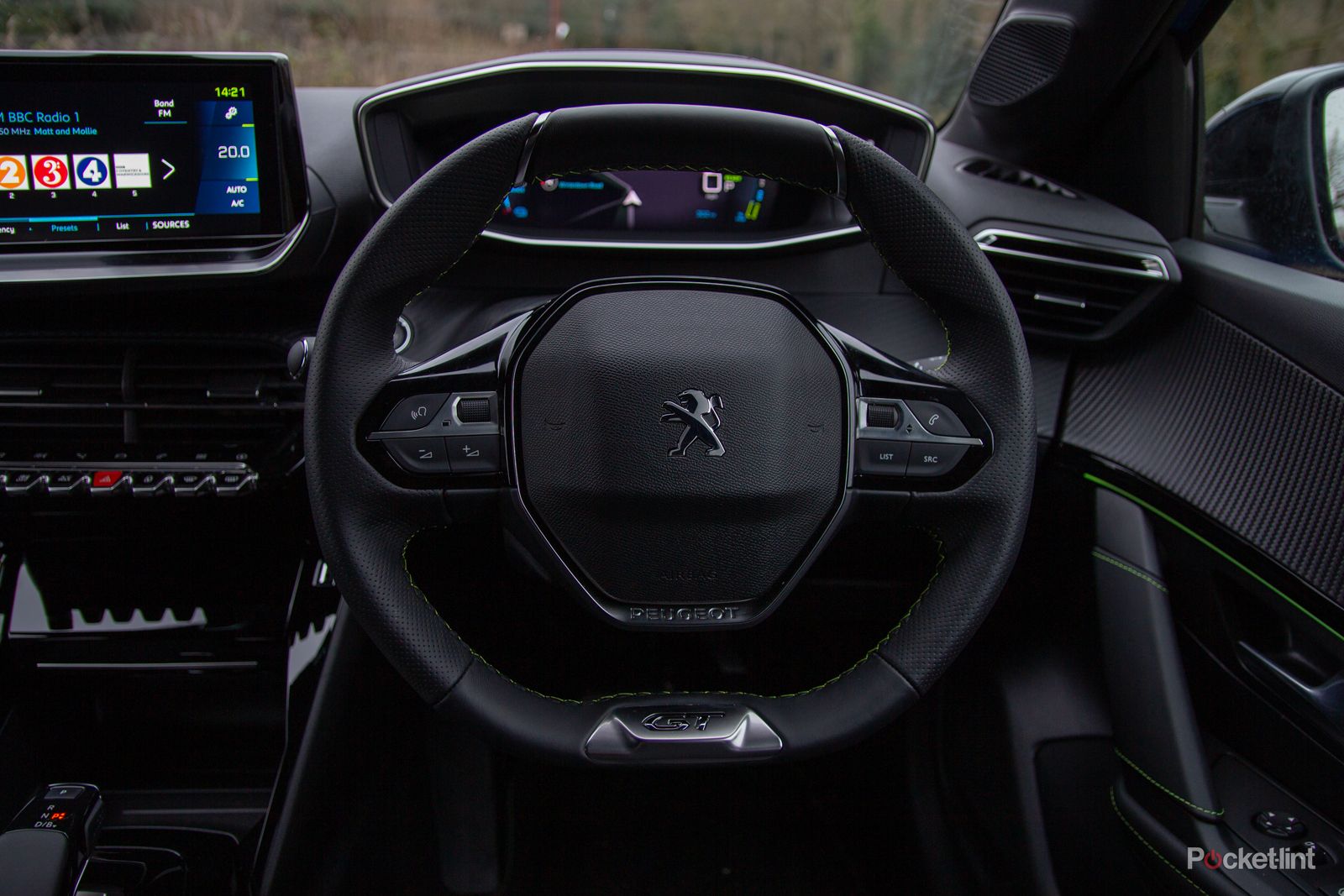 Peugeot e-208 review: Small but mighty?