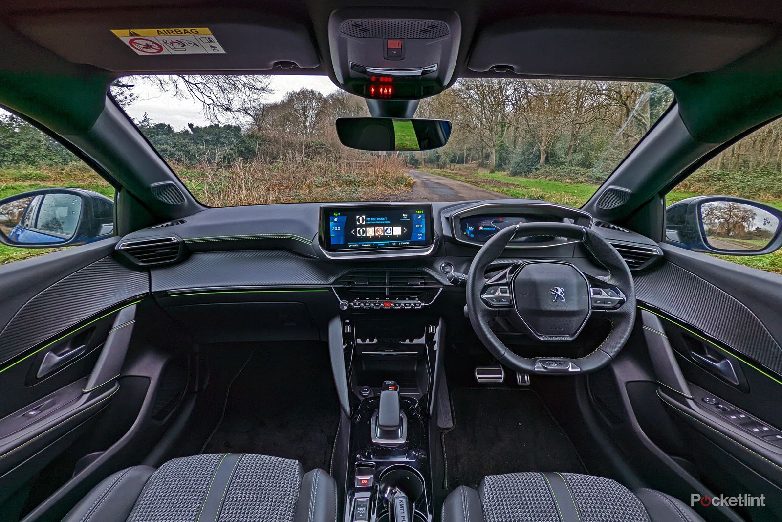 Peugeot e-208 review: Small but mighty?