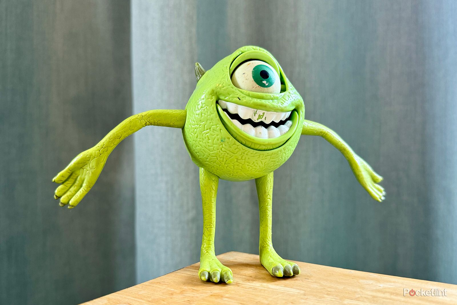 How to choose a default lens on iPhone 15 Pro and what your options are