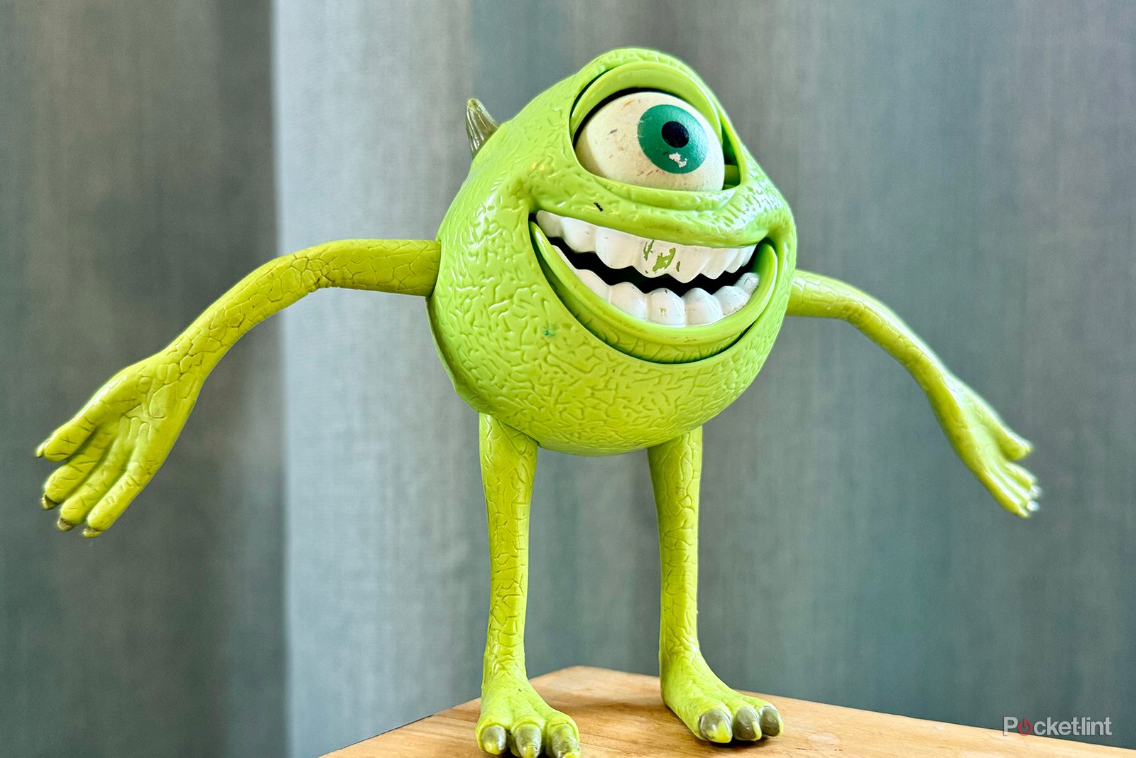 How to choose a default lens on iPhone 15 Pro and what your options are