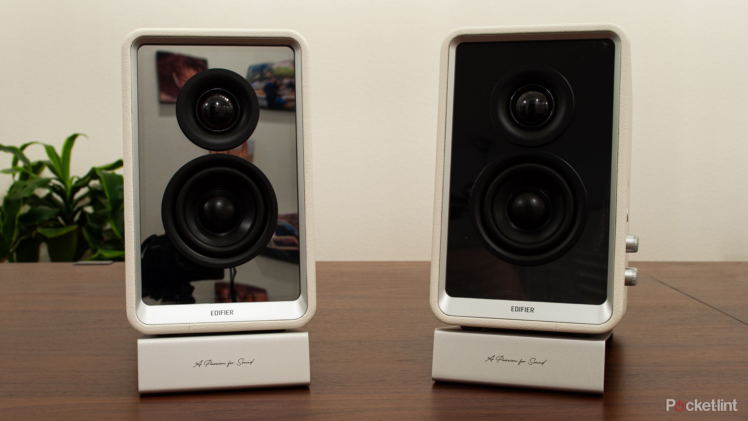 Edifier R1700bt Review The Bookshelf Speakers Hit The Edifier R2000DB