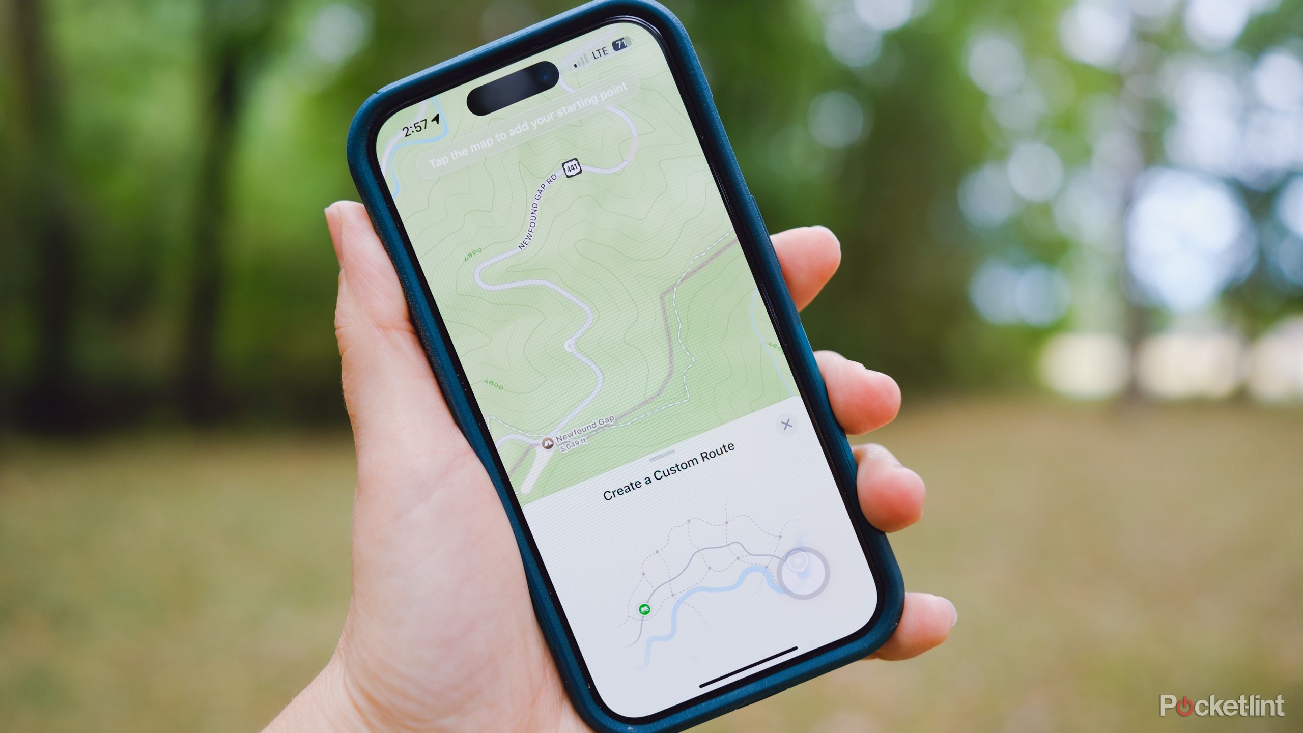 How to use the new custom walking routes in Apple Maps