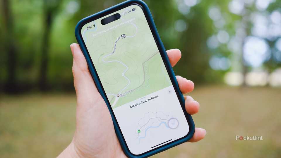 How to use the new custom walking routes in Apple Maps