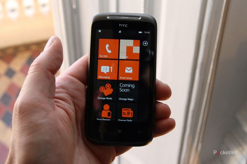 First Look: HTC 7 Mozart